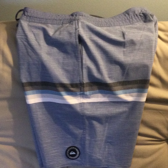 Quiksilver | Swim | Mens Quicksilver Boardshorts 36 | Poshmark